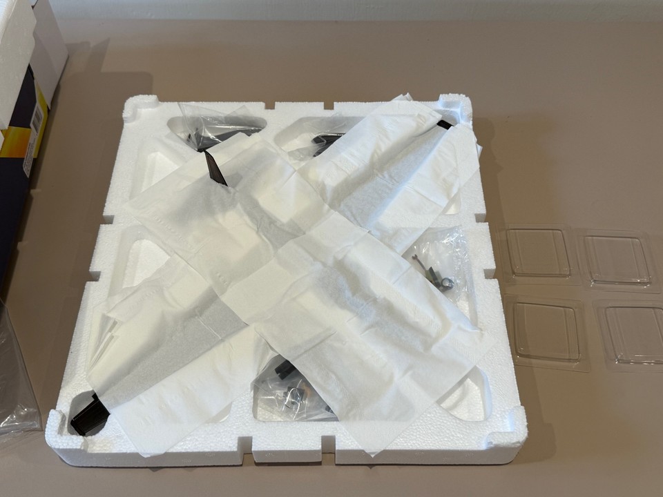 Hobbymaster 1:72 Lockheed U-2S Dragon Lady USAF 9th RW RAF Fairford ...