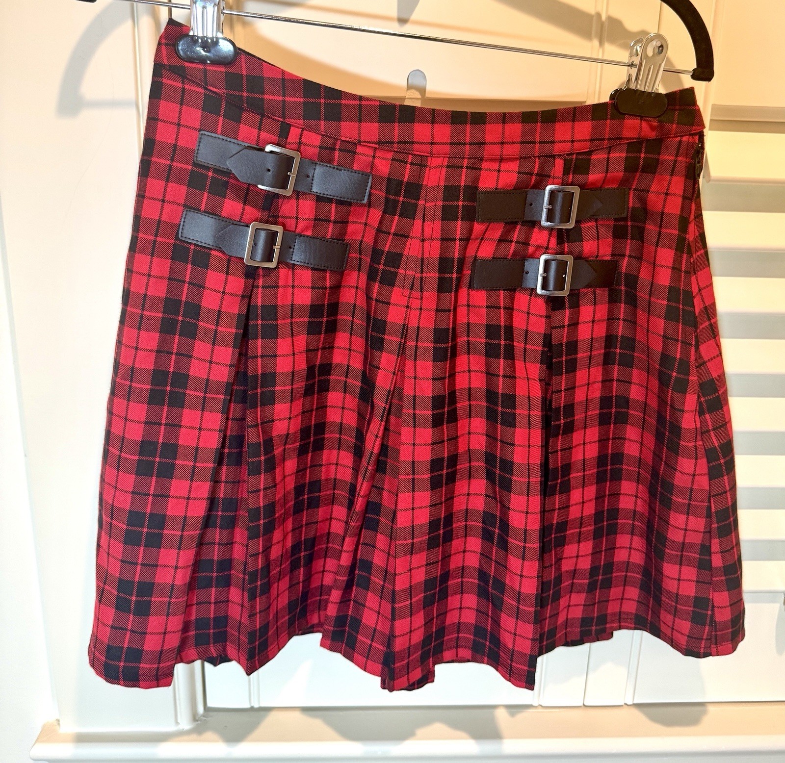 Hot Topic Skirt Women M School Girl Rockabilly Goth Pleated Red Plaid ...