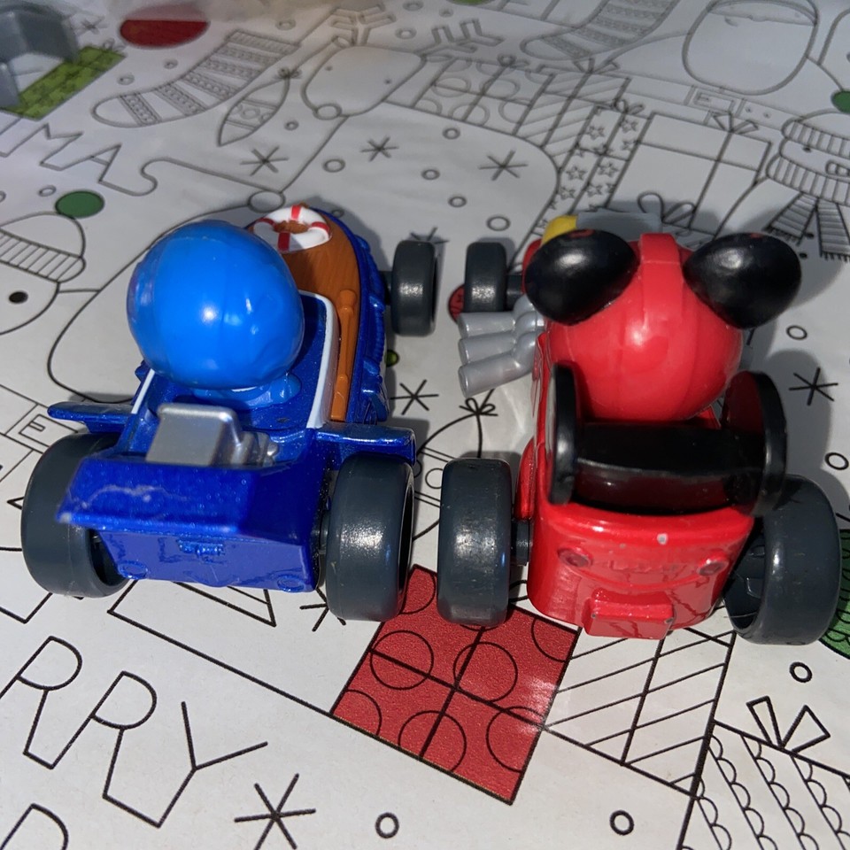 Disney Mickey Roadster Racers Mickey Mouse & Donald Duck Race Car ...