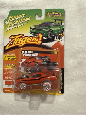 1/64 JOHNNY LIGHTNING STREET FREAKS ZINGERS 1973 ROAD RUNNER PLYMOUTH ...