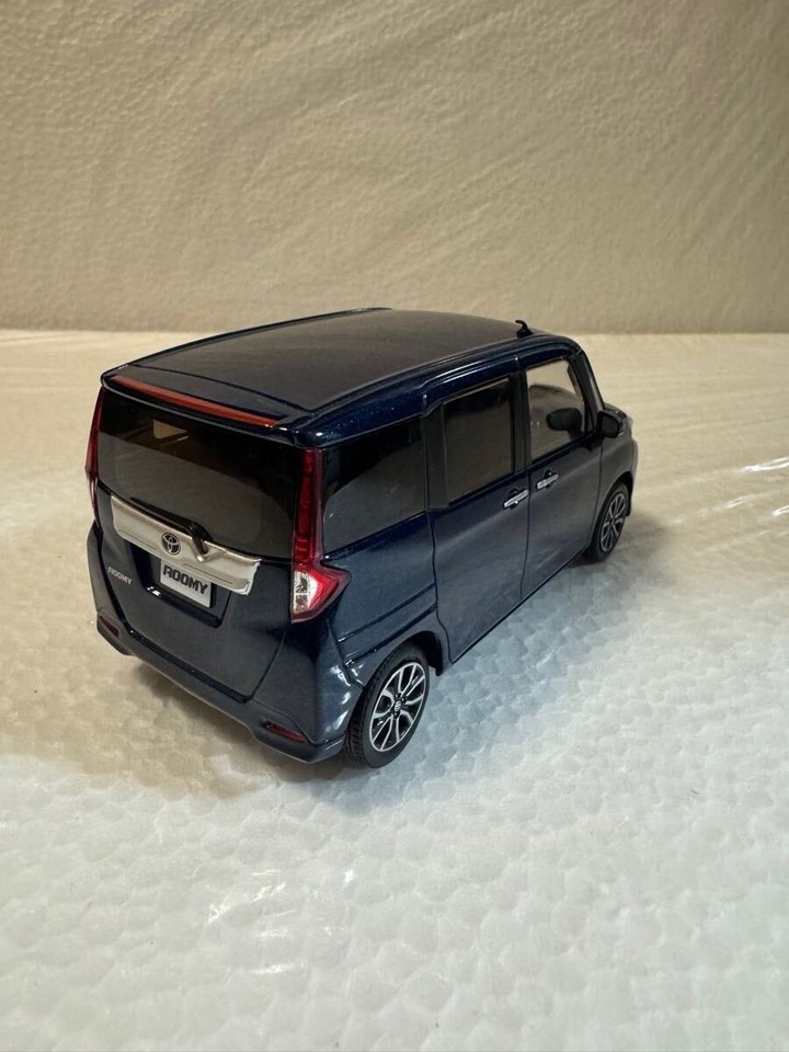 1/30 Roomy Early Model Color Sample Novelty Minicar Laser Blue Crystal Shine | eBay