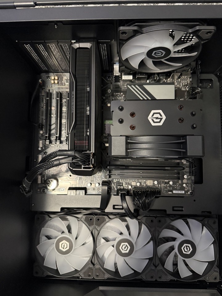 CyberPowerPC - Gaming-AMD Ryzen 7 8700F-AMD Radeon RX 7600 8GB - 16GB ...