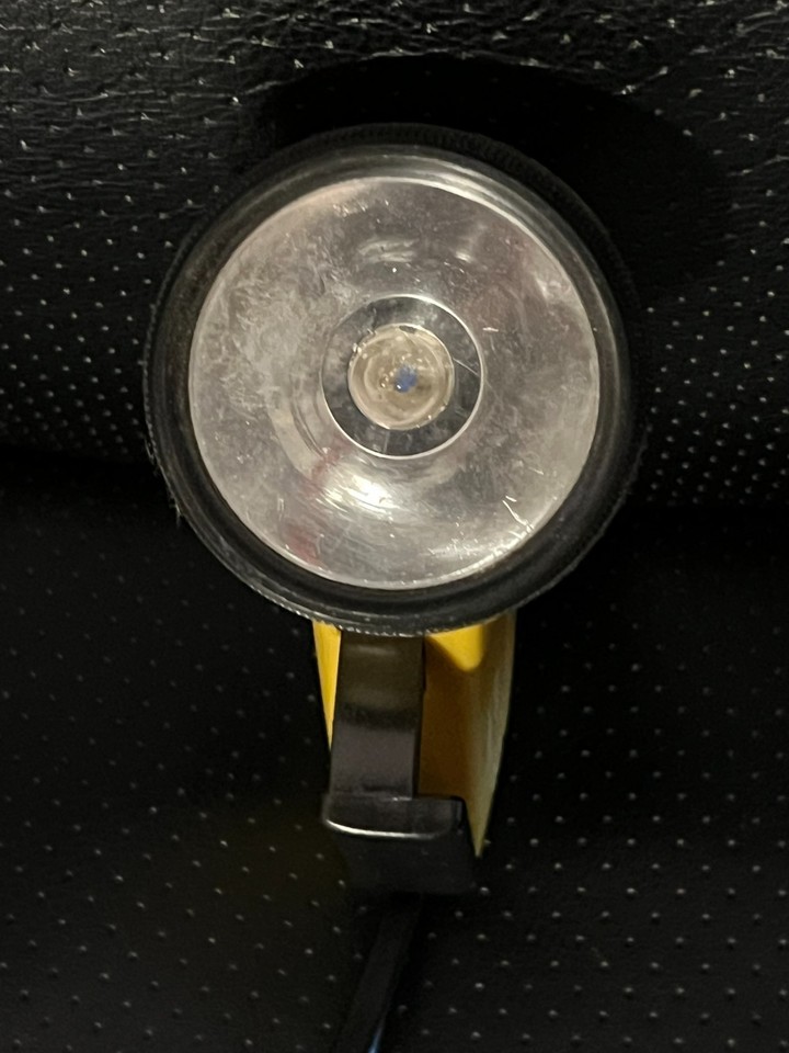Hand Crank All-Purpose LED Flashlight Squeeze Powered Emergency ...