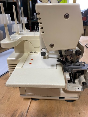 Singer 14T957DC 5-Thread Serger Overlock Chainstitch Sewing Machine ...