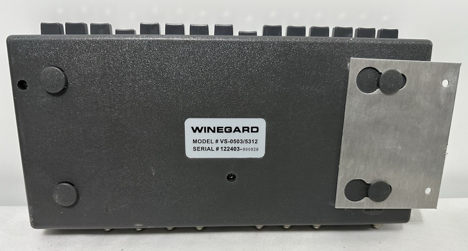 Winegard RV video distribution switch center. 5 video sources., No cord ...