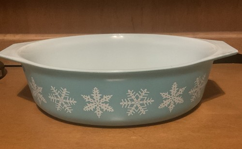 Vintage Pyrex Turquoise and White Snowflake Oval 045 2-1/2 Qt Casserole ...