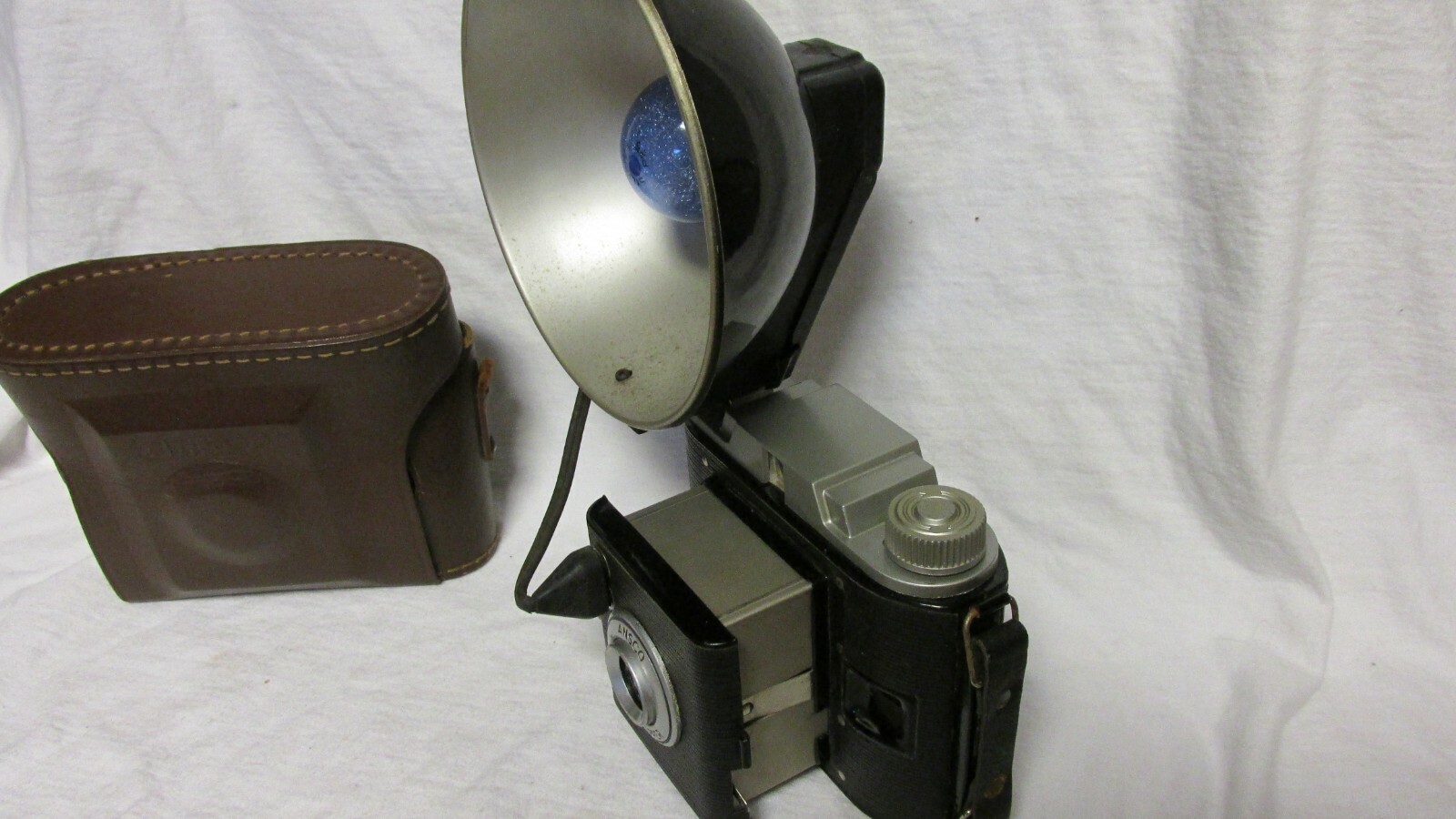 VINTAGE 1950S ANSCO FLASH CLIPPER CAMERA w/ FLASH & BULB & CASE | eBay