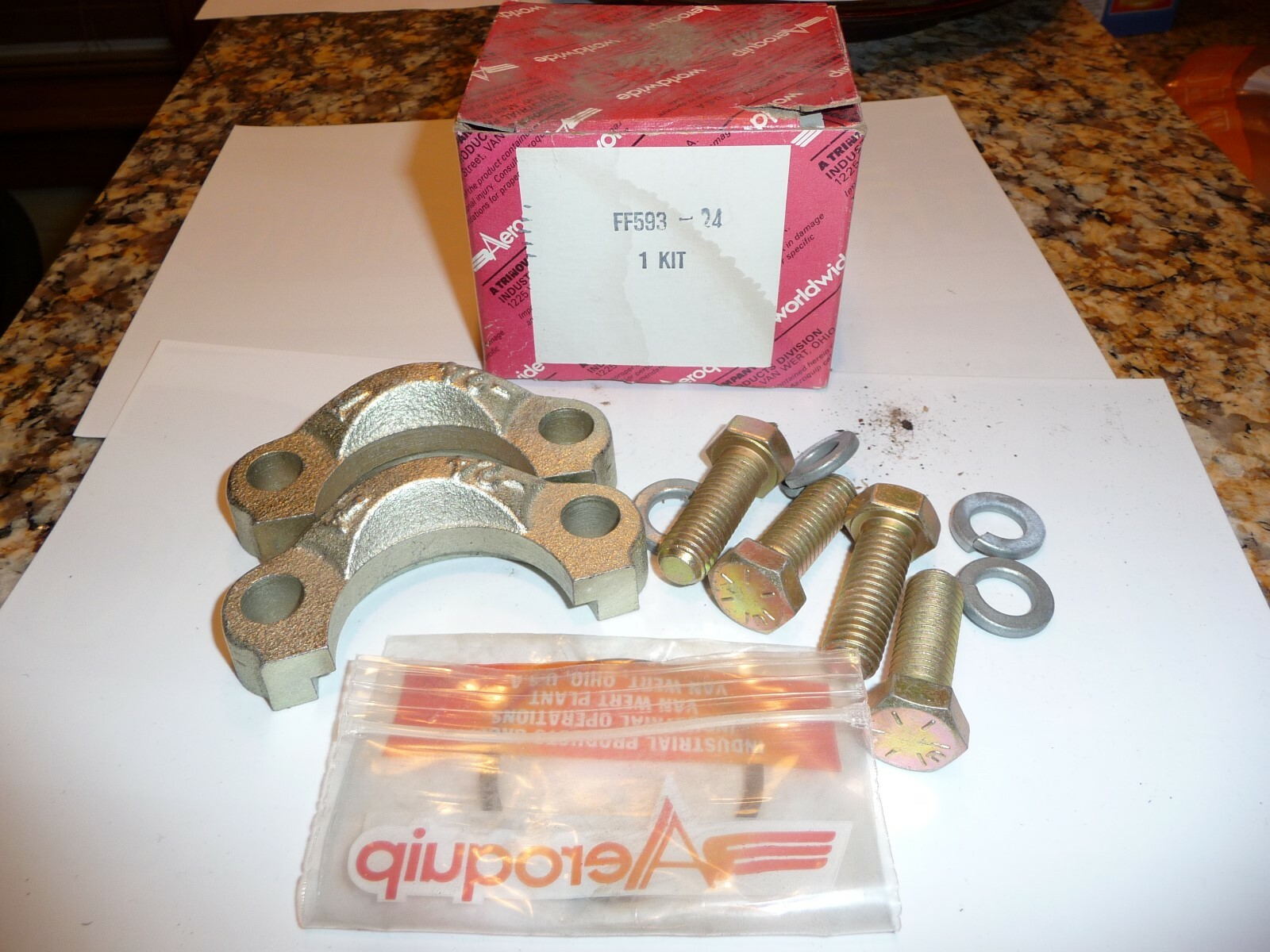 EATON AEROQUIP FF593-24 Split Flange Kit,Steel,1 1/2 In | eBay