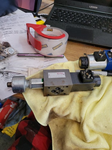 MOOG 7WEFS42P06C88BOBN Hydraulic Proportional Servo Valve 24V ...