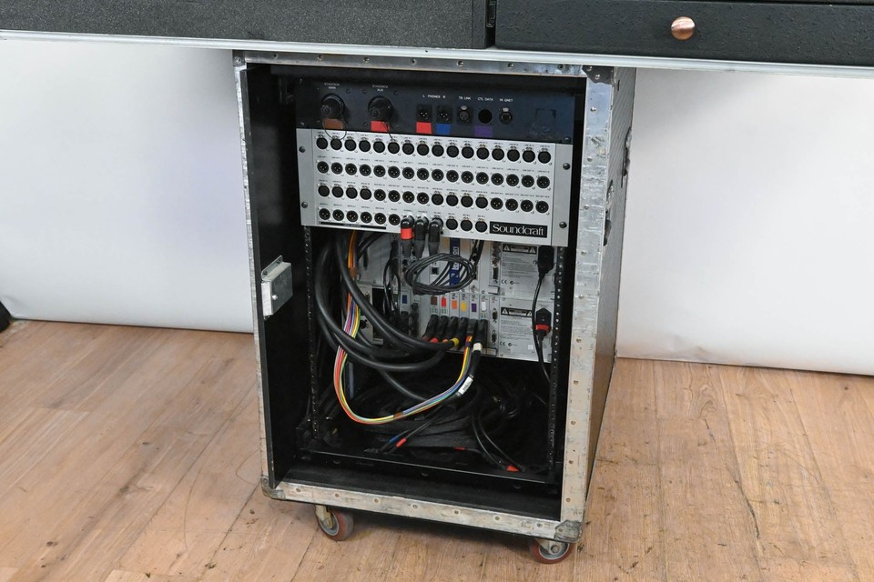 Soundcraft Vi6 Console with Local Rack, Stage Box, and Breakout Box ...