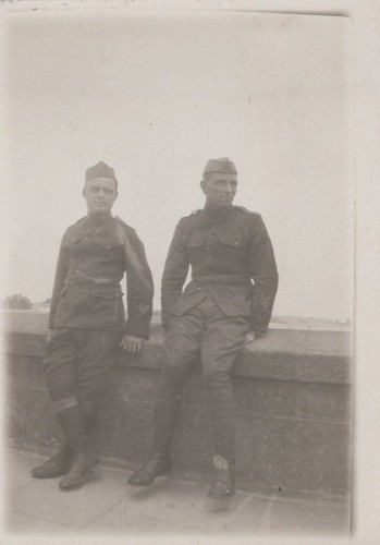 WW1 AEF MTC Park 772 France 1918 US soldiers on stone ledge in France ...