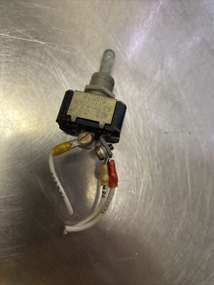 1x MS35058-28 Cutler-Hammer Eaton Toggle Switch SPST 8811K18 | eBay