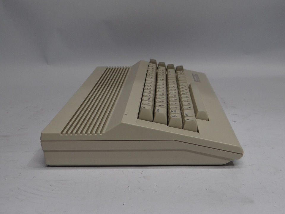 Vintage Commodore 64C Computer System Console W/ Power Supply w/ Box ...
