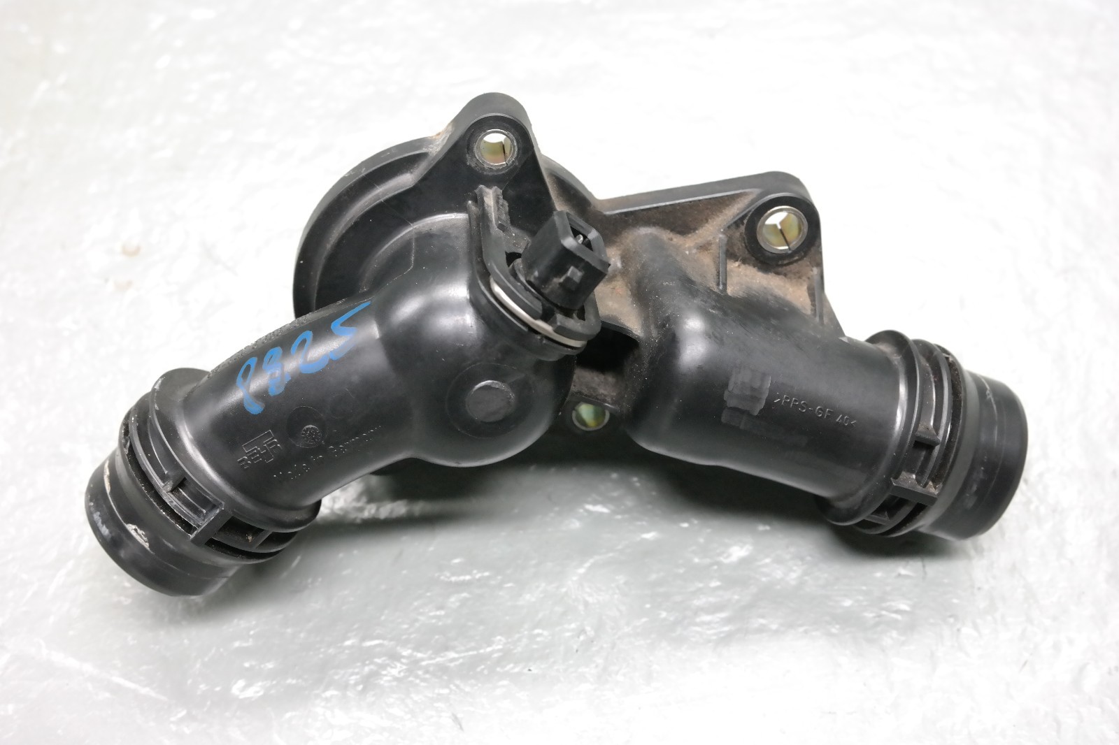99-06 BMW E83 X3 Z3 E46 E39 E53 E60 E85 Z4 THERMOSTAT HOUSING W ...