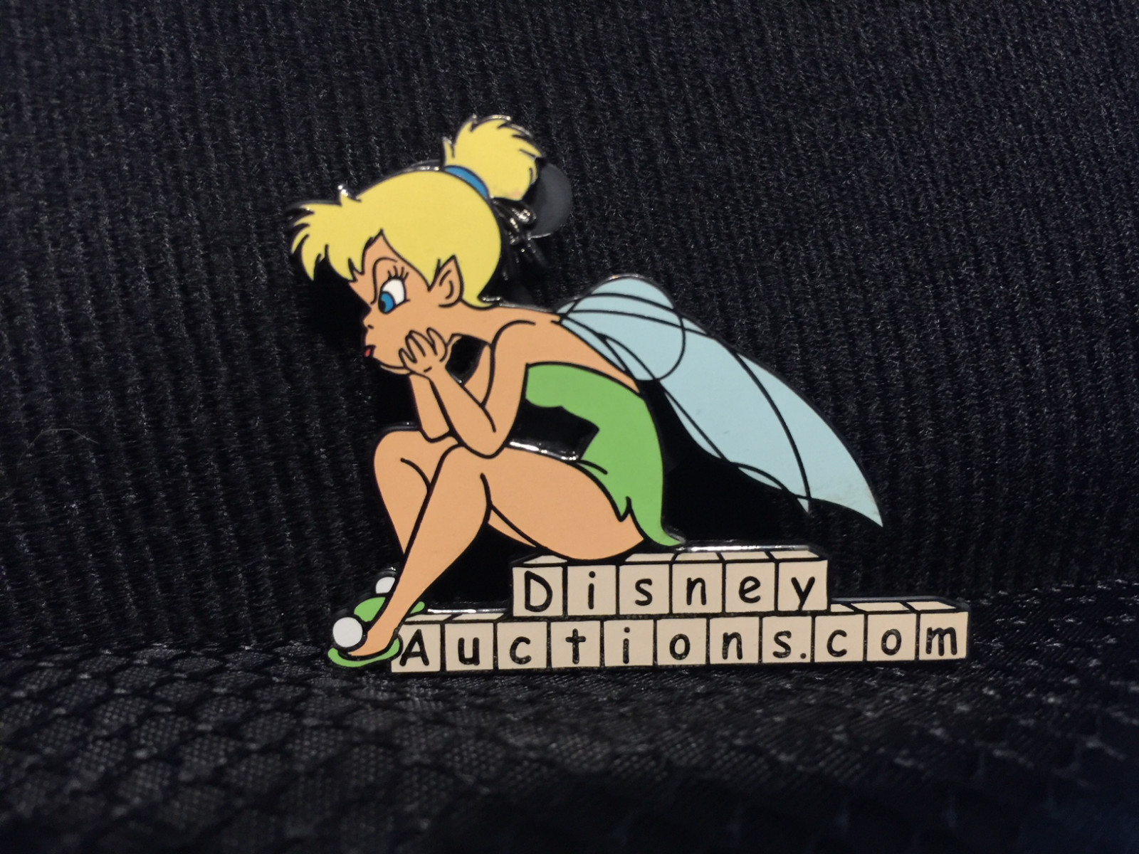 Disney Auctions - Tinker Bell Pouting with DA Logo Pin LE 5000 Peter ...