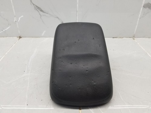 2013 XV CROSSTREK **BLEMISHES, SEE PICS** FRONT CENTER ARMREST #001138 ...
