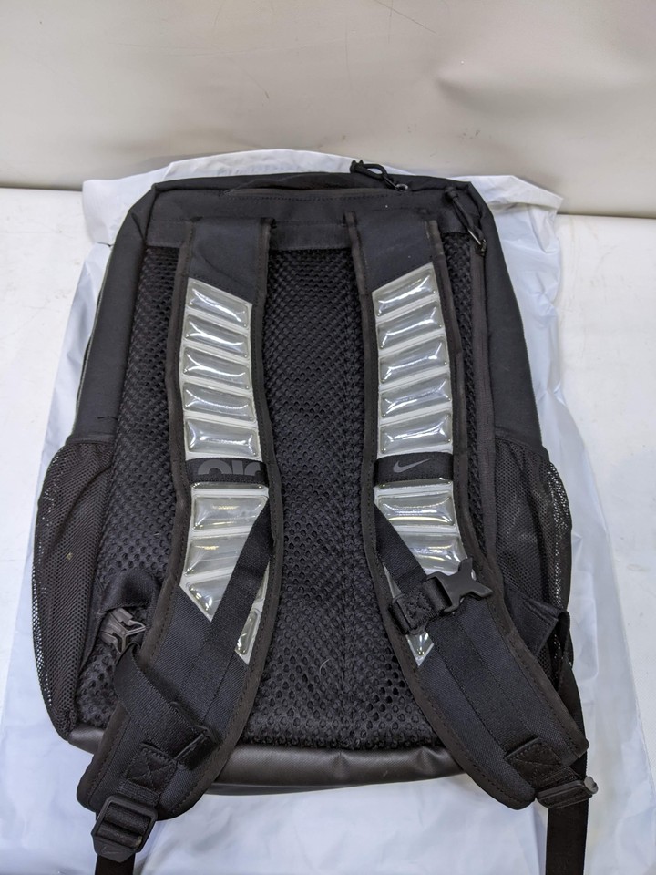 NIKE Sport, Black/Black/Enigma Stone, 46cm H x 28cm W x 15cm D ...