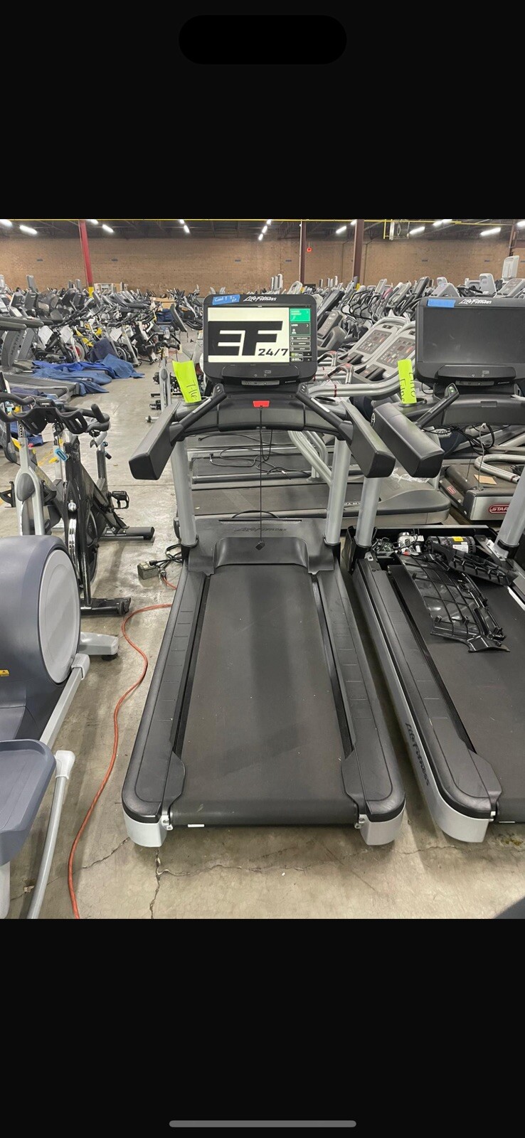 New Life Fitness Newest Style Integrity Treadmill - With Warranty! | eBay
