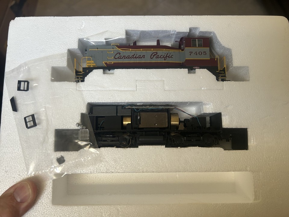 Life-Like PROTO 2000 HO scale Canadian Pacific SW9/1200, CP 7405 | eBay
