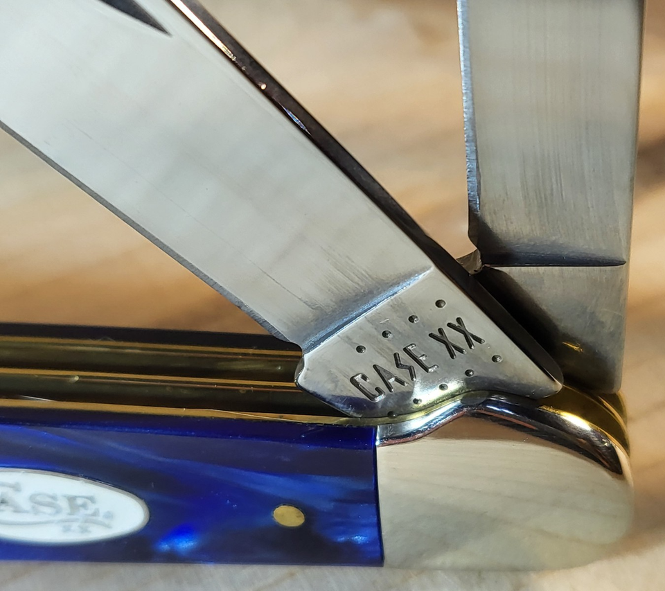 Case XX 10249 Blue Pearl Kirinite Smooth Large Copperhead Pocket Knife ...