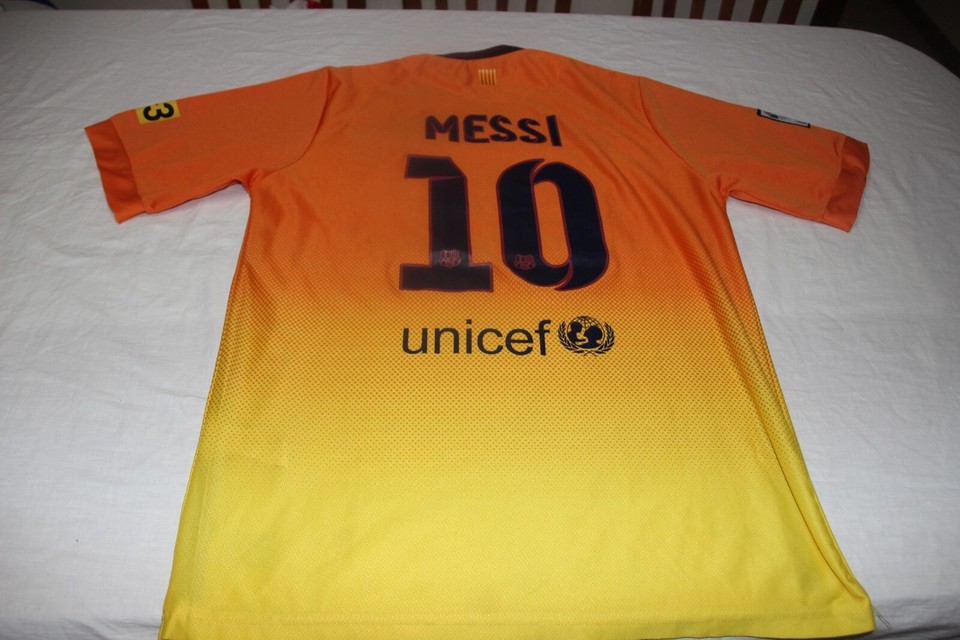 F.C. Barcelona Nike Jersey Size XL Number 10 Messi UNICEF | eBay