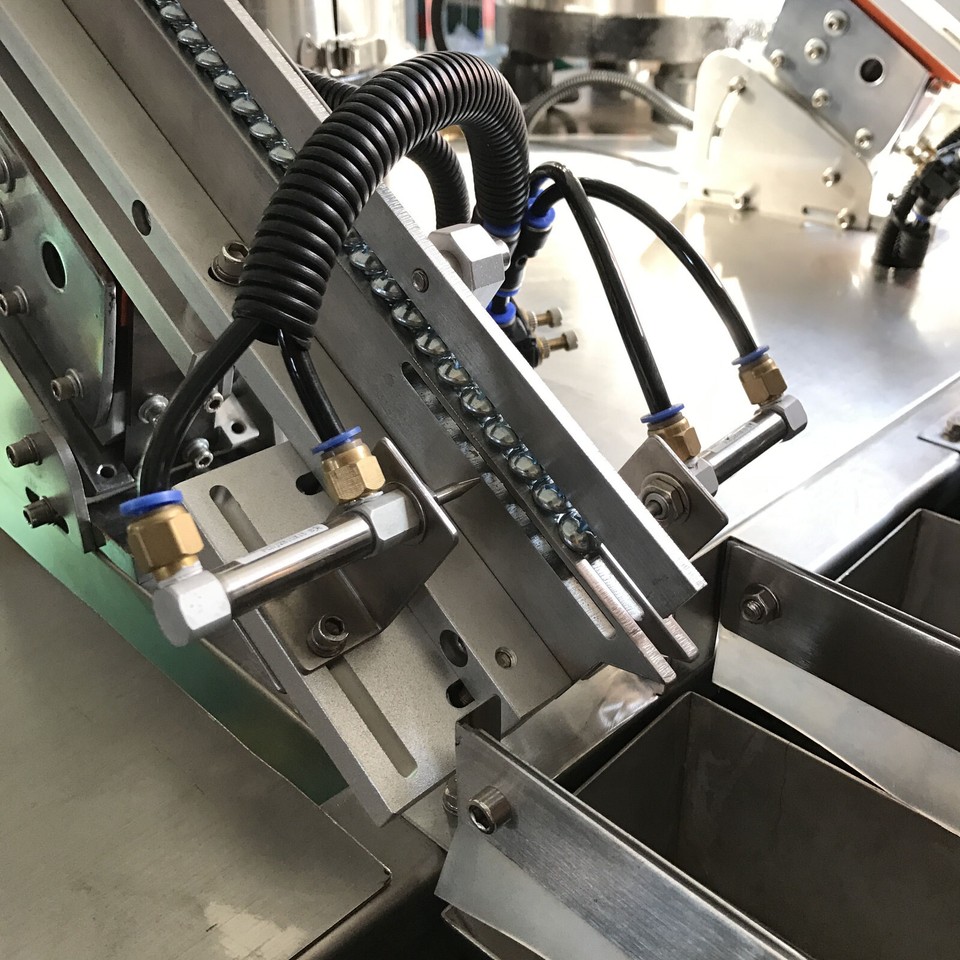 Conveyor for Auto Screws Packing Machine, Screws Counting Machine Small ...