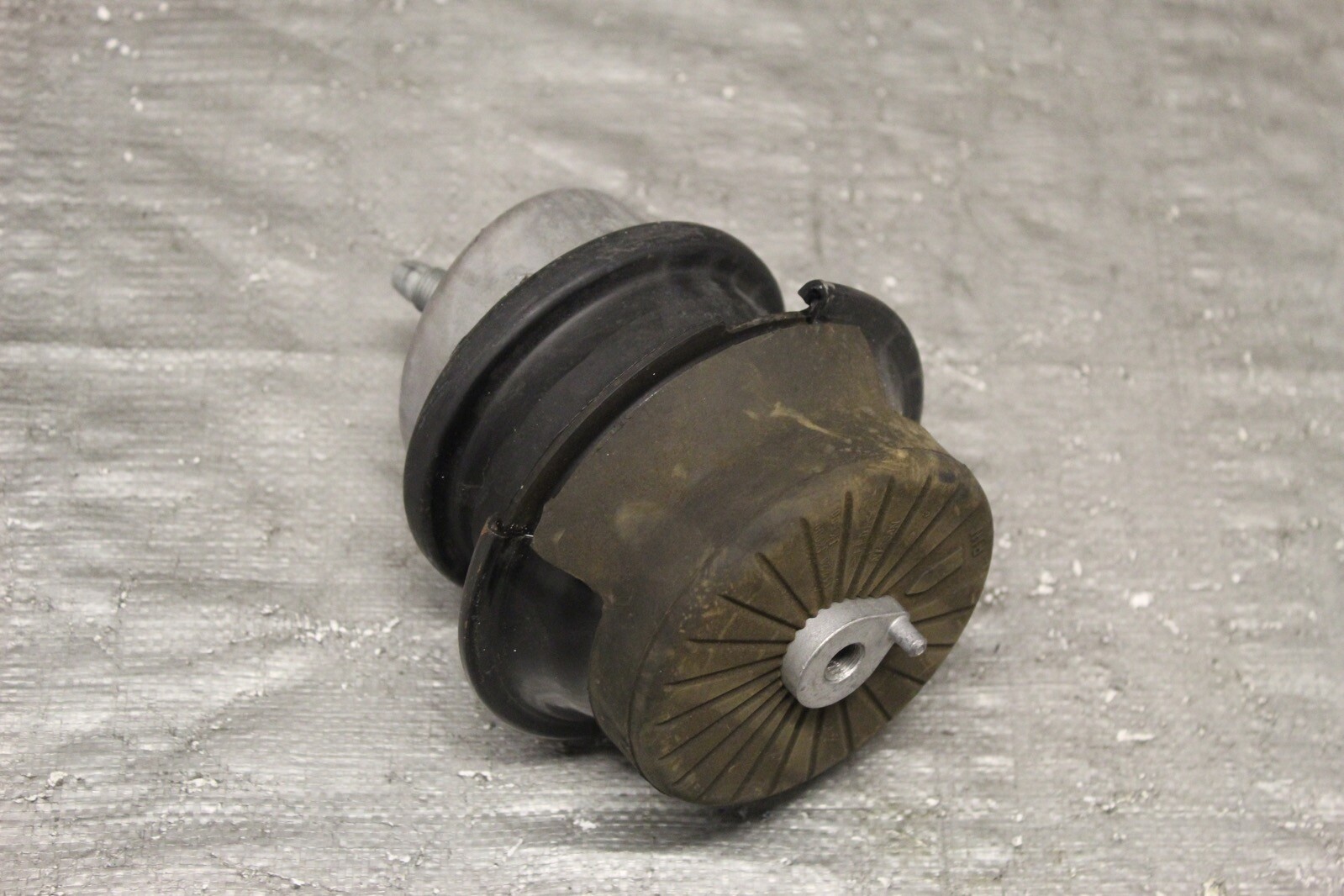 09-16 NISSAN GT-R R35 VR38 3.8L AWD OEM ENGINE MOTOR MOUNT #3 #1177 | eBay