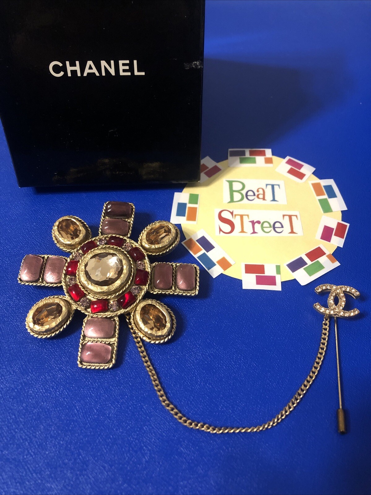 RARE VINTAGE CHANEL 3” TOPAZ LAVENDER & RED GRIPOIX … - Gem
