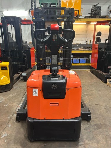 BT SPE135S Straddle Stacker £3650 + vat | eBay UK