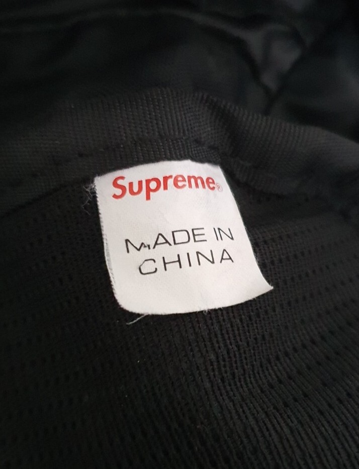 FW18 Supreme utility bag Waterproof abrasion resistant black pouch ...