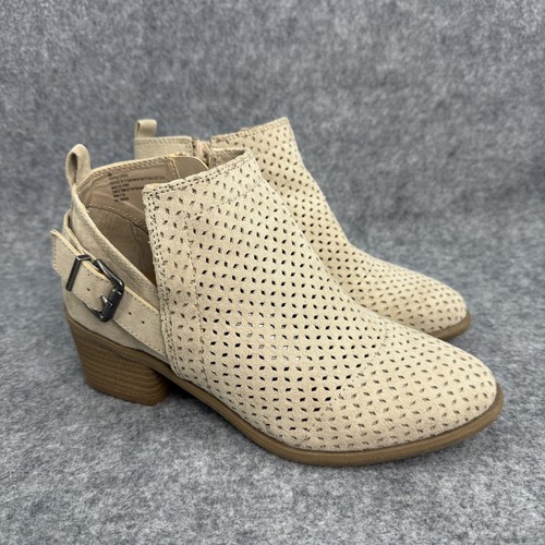Universal Thread Bootie Womens 6W Laser Cut Ankle Boot Taupe Zip Block ...