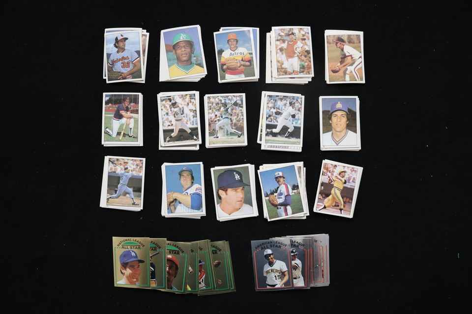 1981 TOPPS BASEBALL STICKERS COMPLETE SET 1-262 W/FOILS AND ALBUM - NM ...