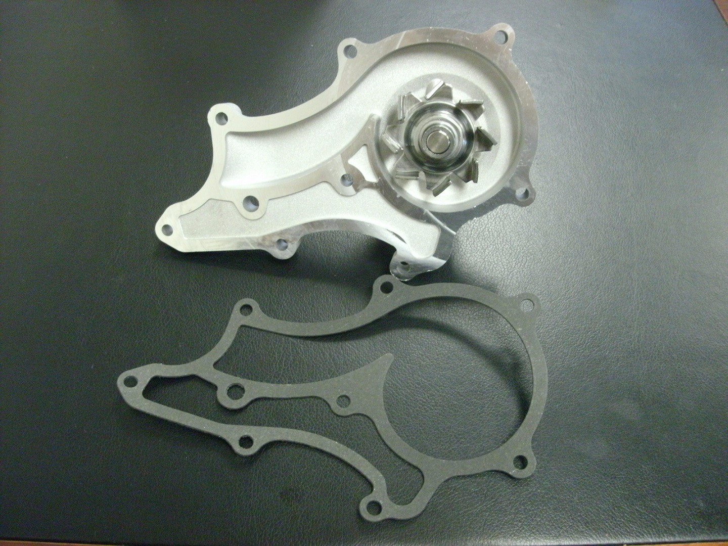 OAW T1640 Water Pump for 85-95 Toyota Pickup 4Runner 22R 22RE 2.4L | eBay