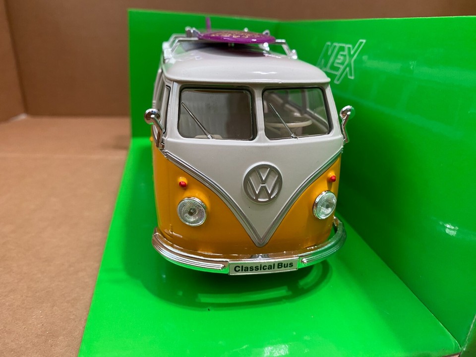 Volkswagen VW Classic T1 bus With Surfboard 1963 yellow / White 1:24 ...