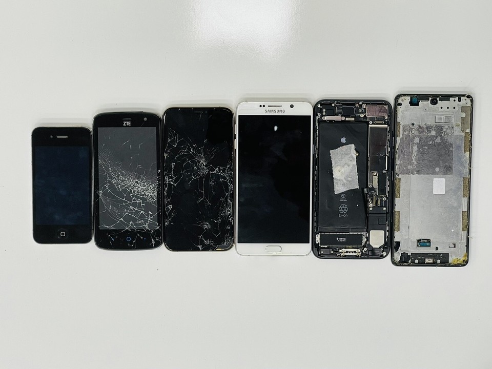 Lot#030 Salvage Phones Mixed LOT iPhone X/XS FOR PARTS OR REPAIR AS IS ...