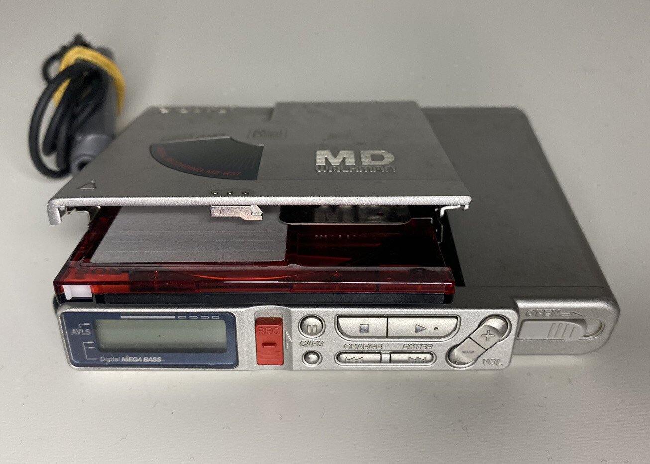 Sony Portable Minidisc Recorder Player Walkman MZ-R 37 Silber mit ...