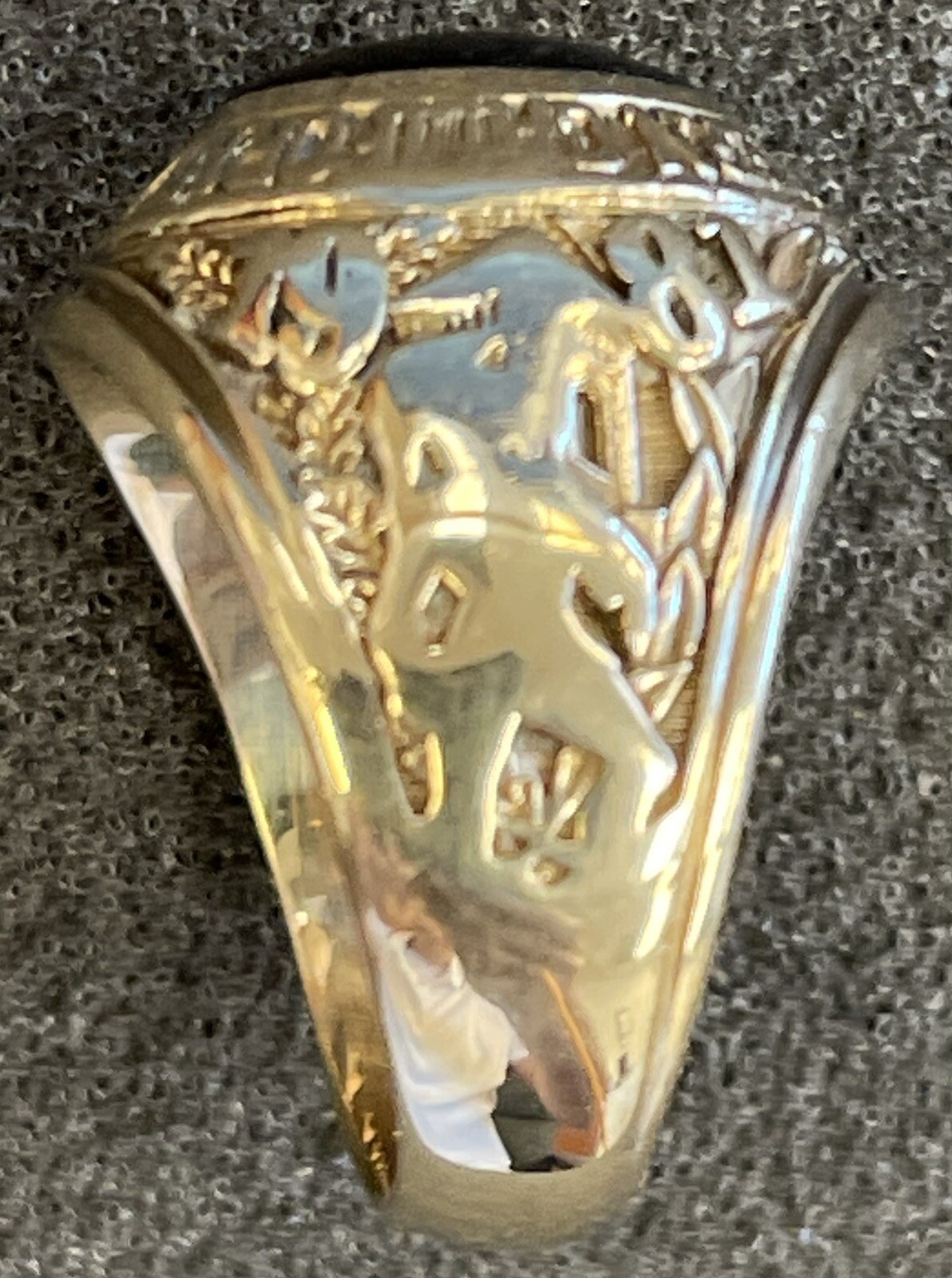 1981 USC University Of Southern California 10K Gold Graduation Ring ...