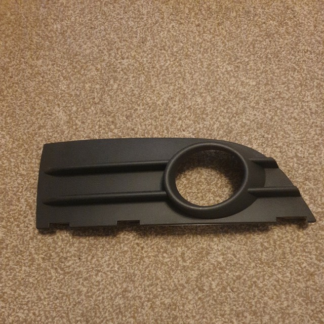 Volvo C30 2008 LHD Front Right Fog Light Lamp Cover Trim 30657196 for ...