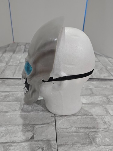 Scary Teeth Alien Adult Size Plastic Mask Costume 12" x 10" Blue ...