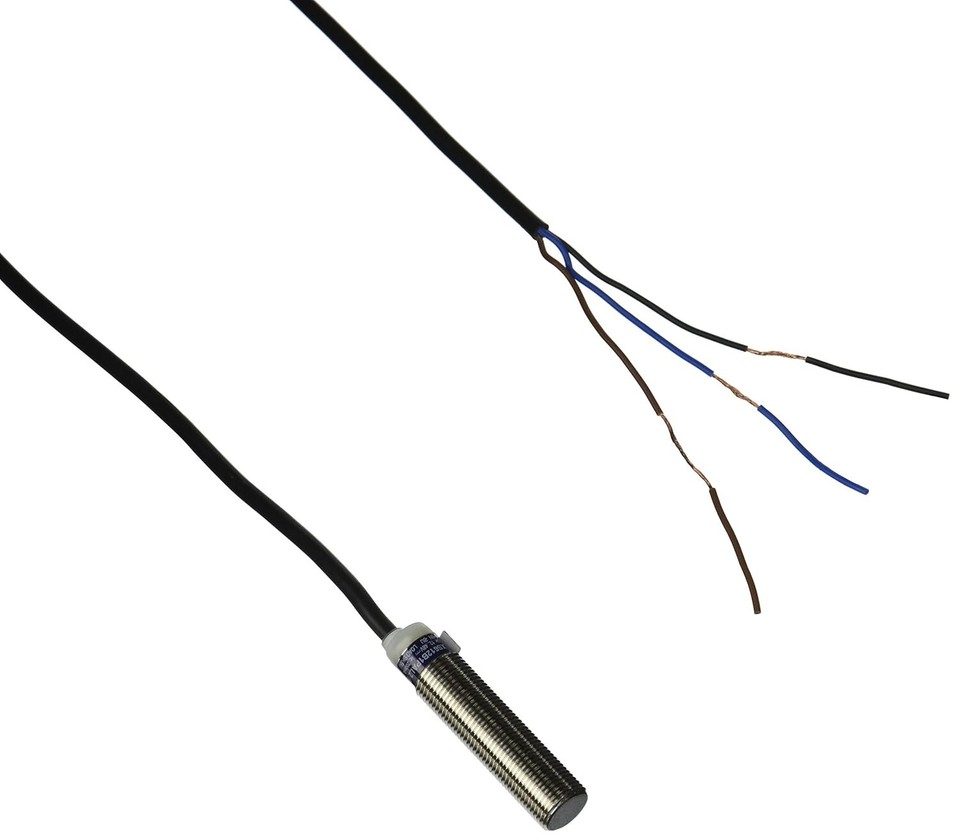 12-mm Inductive Proximity Sensor - Contactless Monitoring with PNP ...