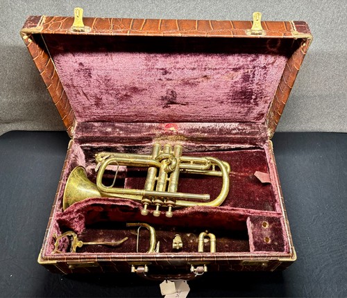 Vintage G C Conn Conn-queror Cornet Bb-C with Alligator Case no ...