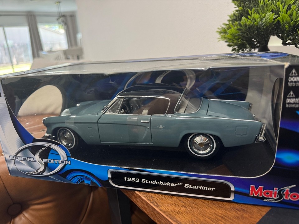 #01 Maisto 1/18 Diecast Special Edition - 1953 Studebaker Starliner ...