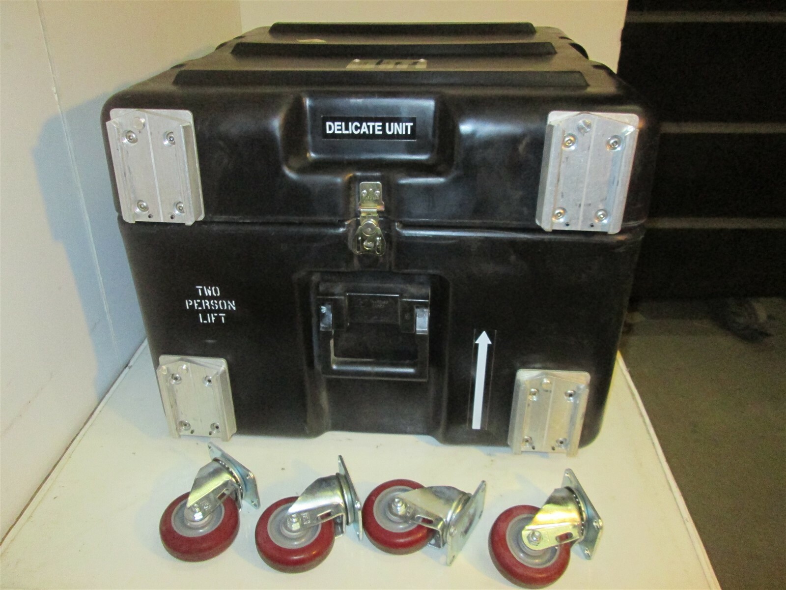 26x25x19 Hardigg Hinged Single Lid Case Removable Wheel Casters Inner ...