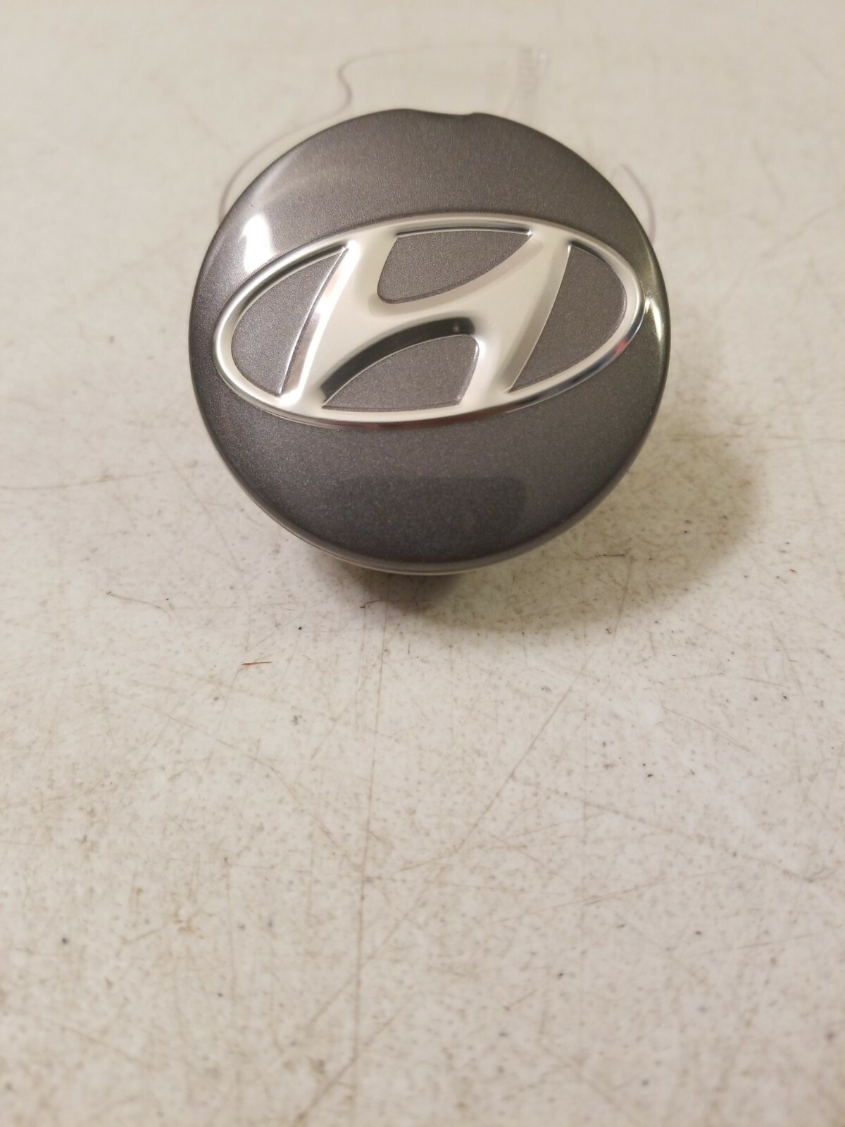 2015-2019 Hyundai Sonata, Santa Fe, Tucson Gray Hub Cap Center Piece ...