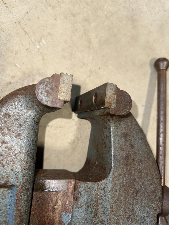 VINTAGE L.S. STARRETT 924 Athol Swivel Base Bench Vise | eBay