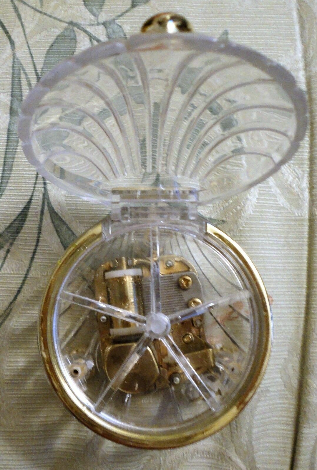 VINTAGE WESTLAND "LOVE STORY" LUCITE CLAM SHELL MUSIC BOX WORKS RARE | eBay