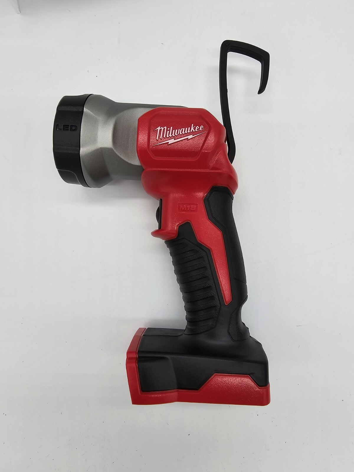 Milwaukee LED Flashlight M18 2735-20 Pivoting Head 18V Work Light 100 ...