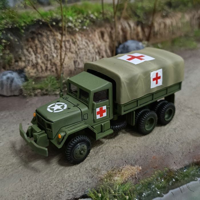 1/72 Scale US Army M35 2.5Ton Medical Truck Finished PVC Plastic Model ...