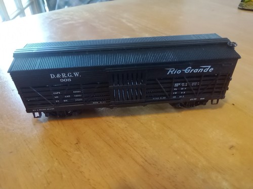 HO Scale Model Train Livestock Car Rio Grande D&RGW 908 | eBay