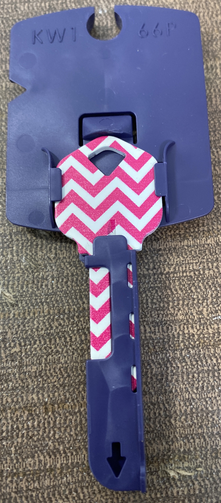 Lot Of 45 Wacky Chevron Pink Blank House Keys Kw1 66p | eBay